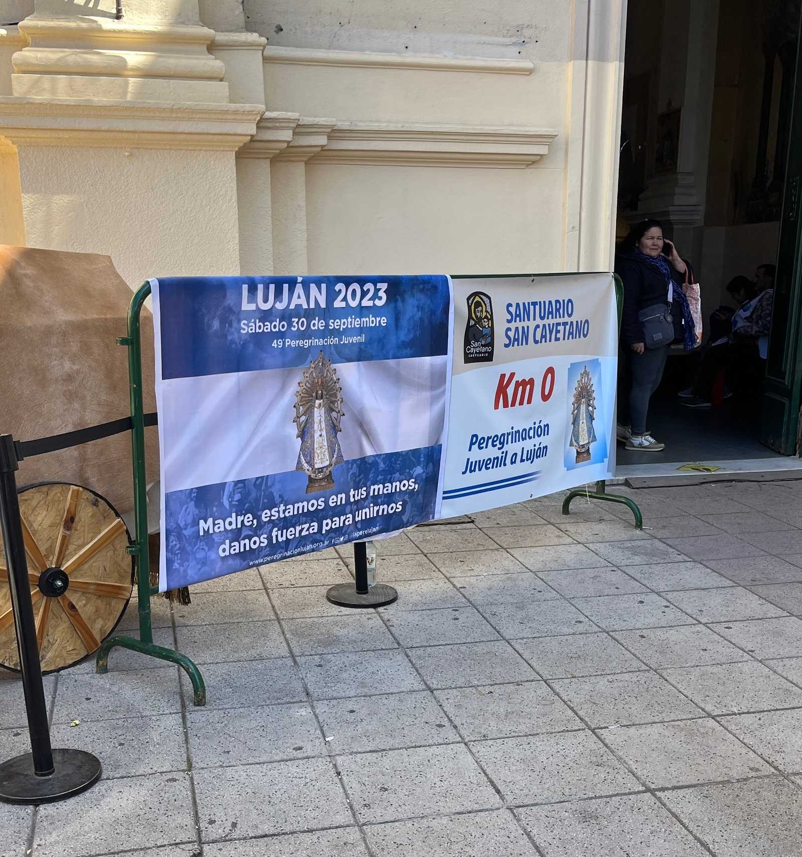 Walking the 37-Mile Pilgrimage to Luján · El Peregrino · Natecation · Natecation